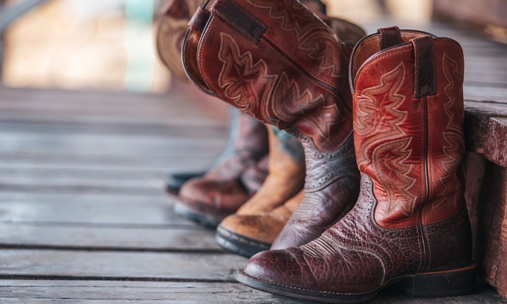 3 Tips for Choosing the Right Work Boots for the Job – Country View ...